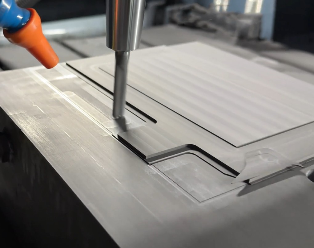 Mastering the Art of Graphite Machining with HHGRAPHITE - hhgraphite.com