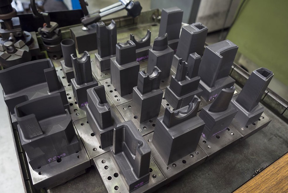 EDM Graphite Electrode - Buy EDM Graphite Electrode Product on hhgraphite.com