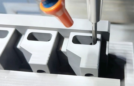 Mastering the Art of Graphite Machining with HHGRAPHITE - hhgraphite.com